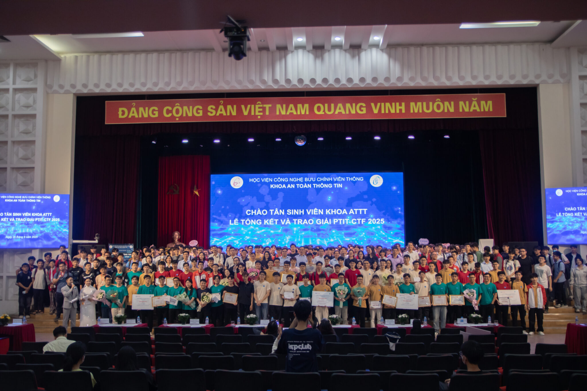 Khoa An toàn thông tin tổ chức gặp mặt tân sinh viên và trao giải PTIT CTF 2025 – Khoa An toàn ...